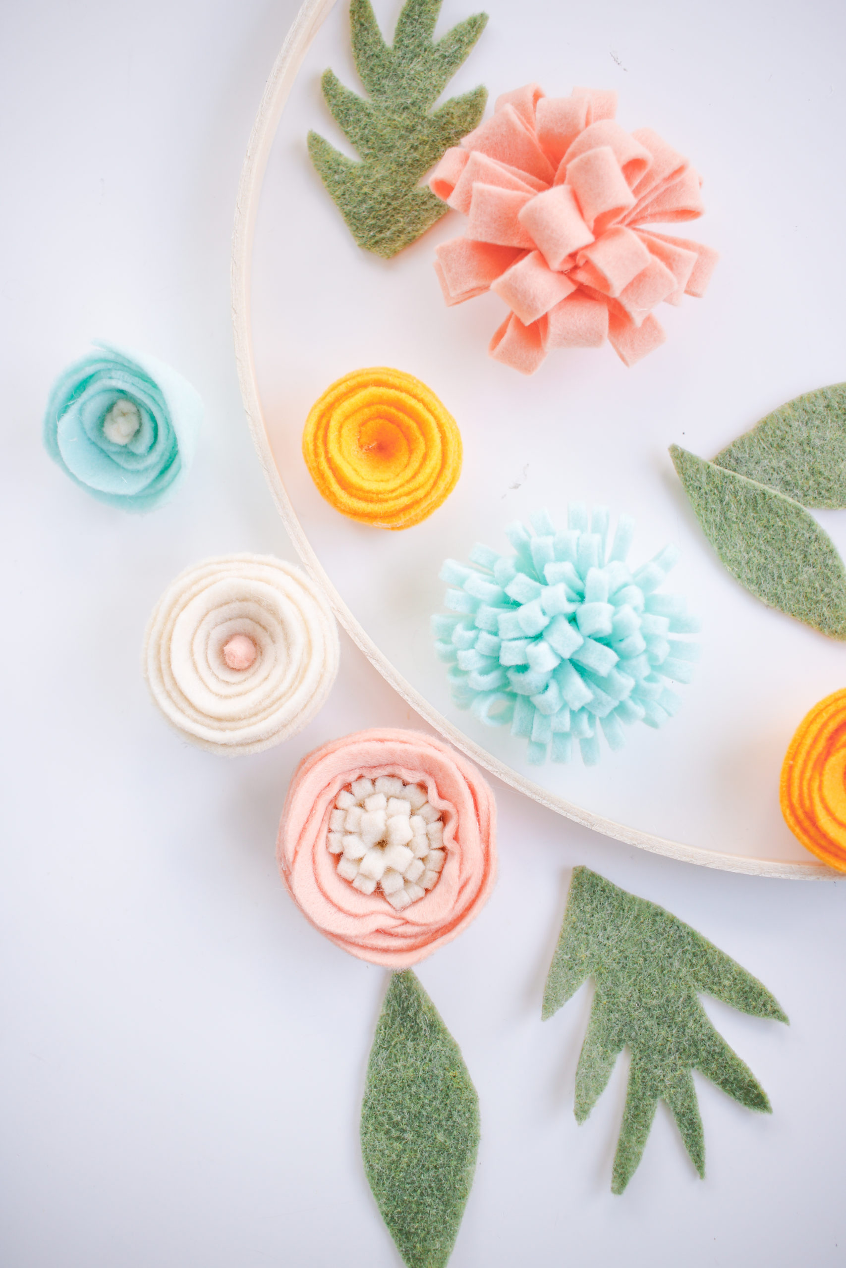 DIY Felt Flower Spring Wreath - mikyla