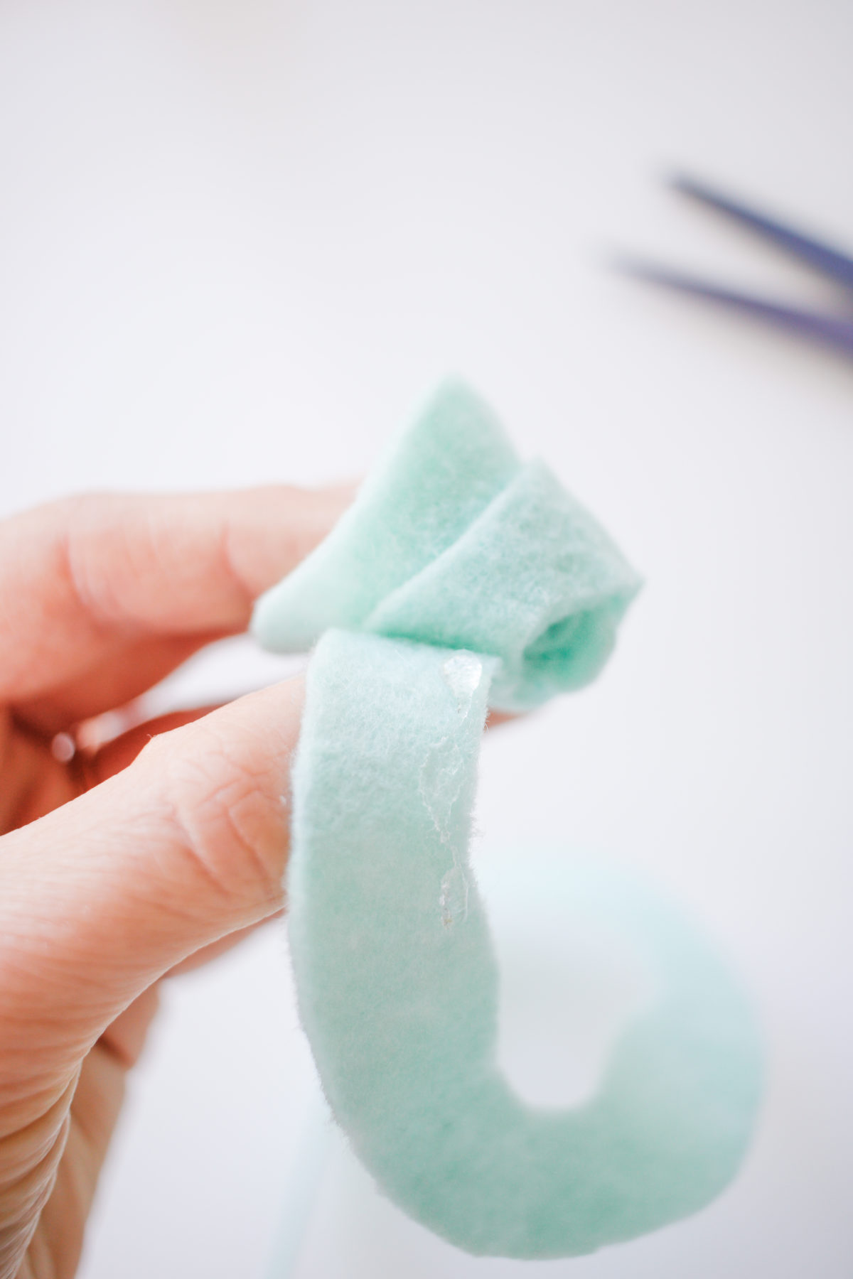 DIY Felt Flower Spring Wreath - mikyla