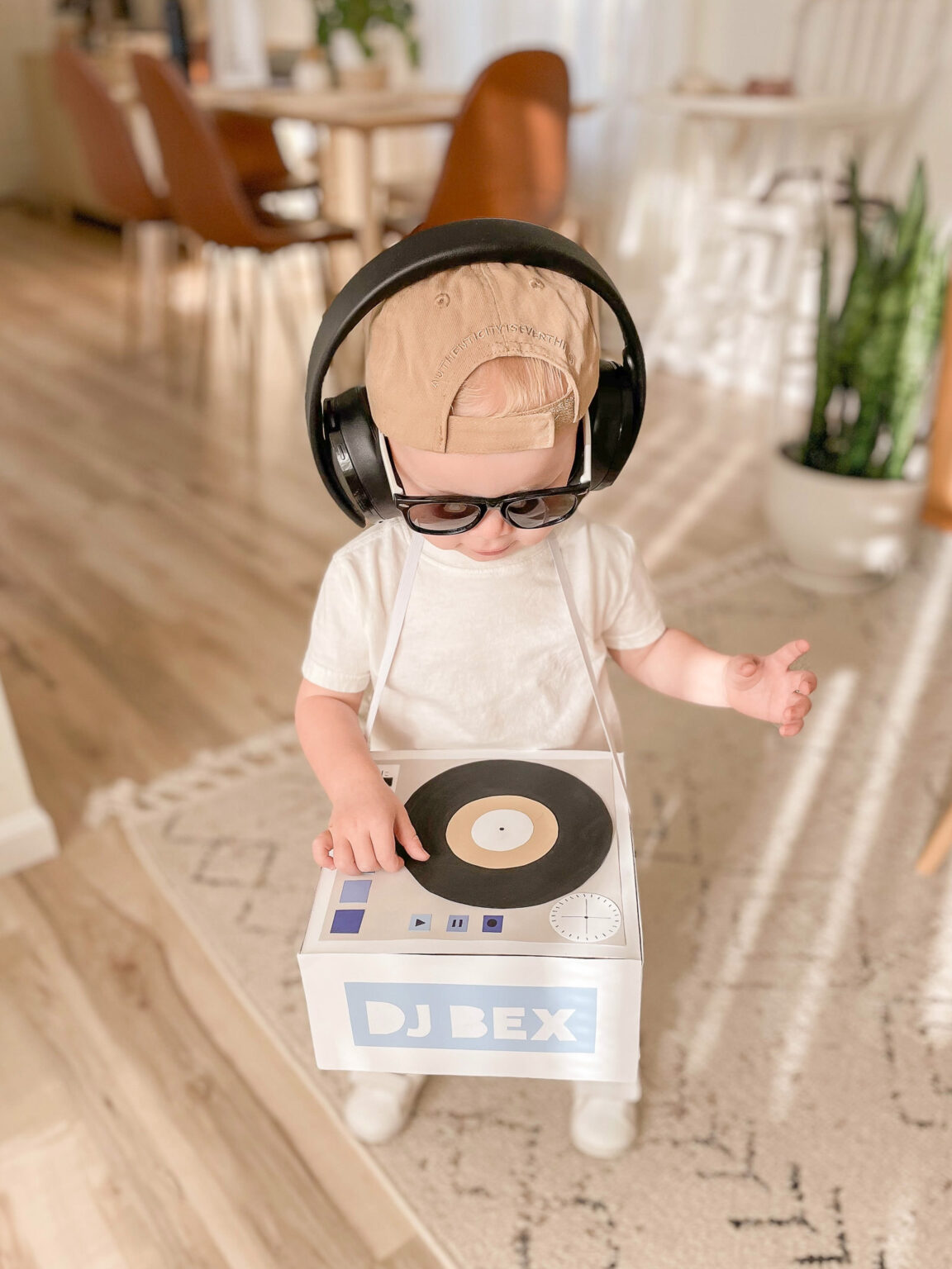 DIY DJ Halloween Costume - mikyla